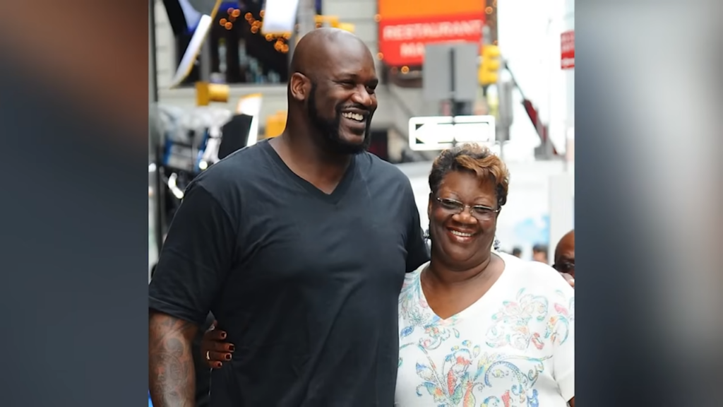 Big shaq's mother was denied a first-class seat, unaware that her son ...